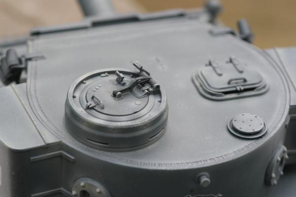 Dragon Armour 1/35 Sd.Kfz.181 Tiger I Initial Production S.Pz.Abt.502 ...