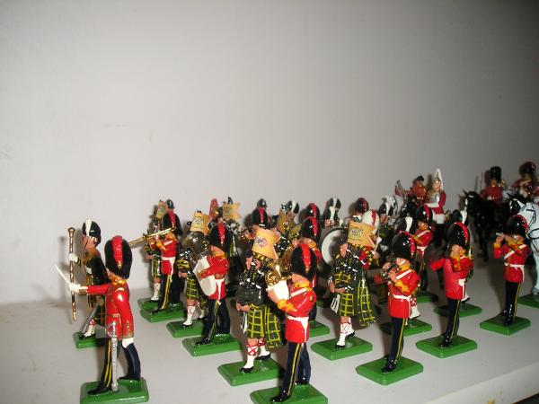 Gordons and Royal Scots Dragoon Guards | Treefrog Treasures