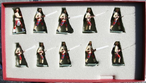 OFS3LP 72nd Highlanders set with Piper | Treefrog Treasures