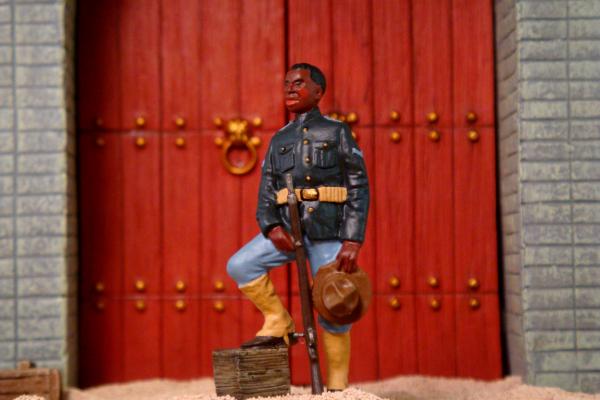 Peking Gate Detail | Treefrog Treasures